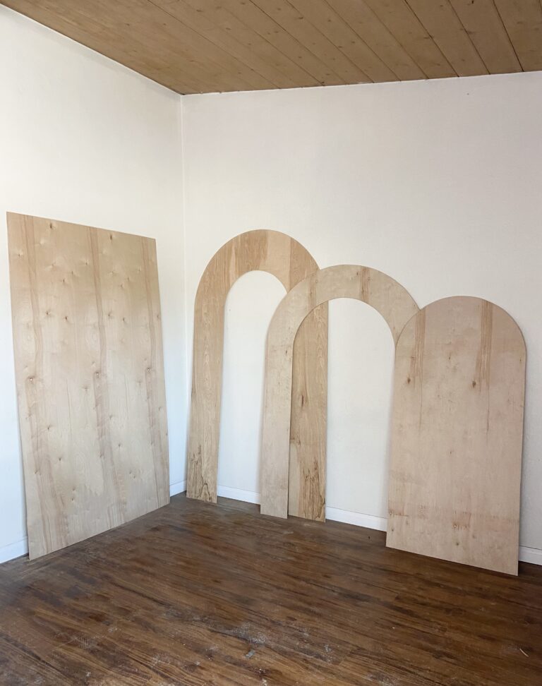 DIY Wedding Arch Backdrop Panels - traditionallycozy.com