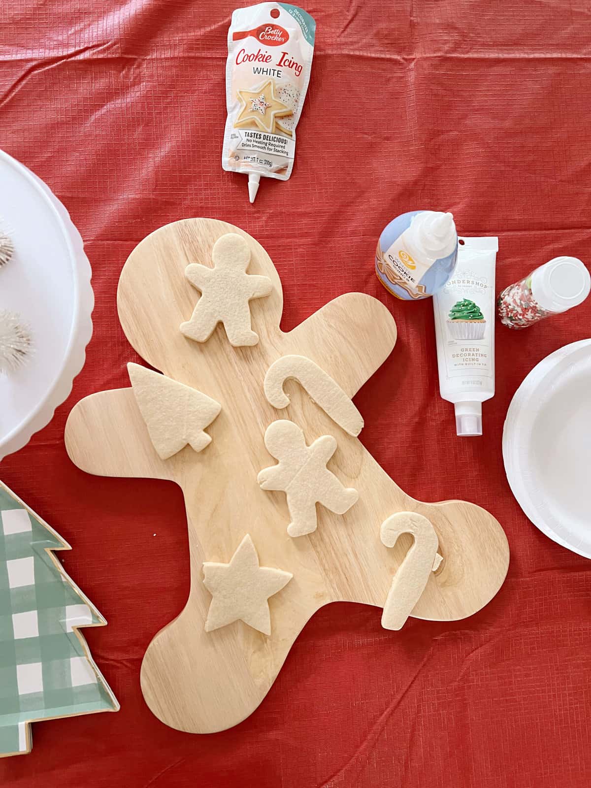 Host a Kids Christmas Party - traditionallycozy.com