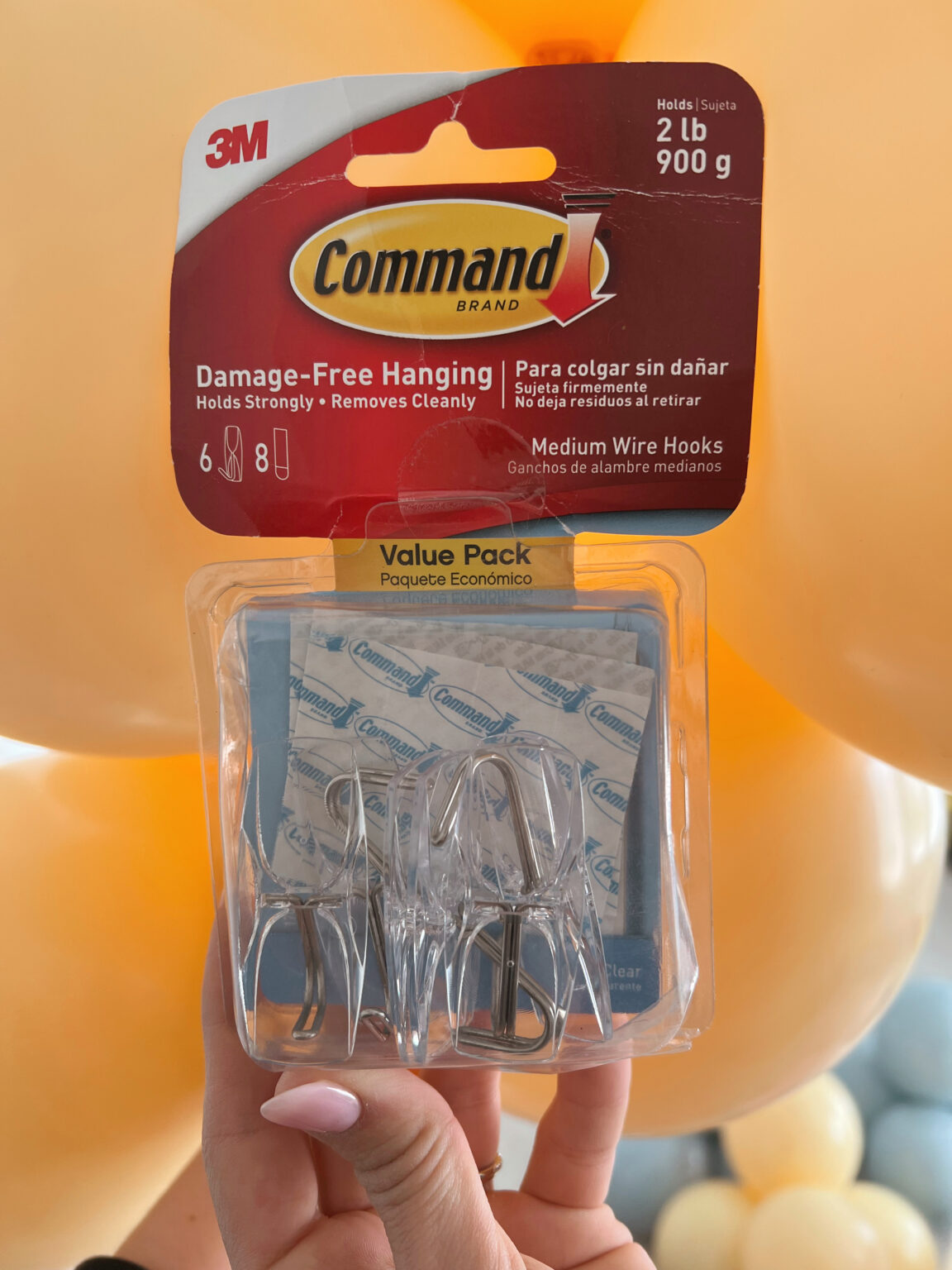 How to Hang a Balloon Garland or Arch - traditionallycozy.com