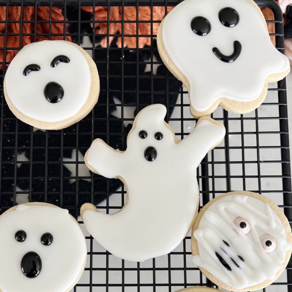 Simple Race Car Cookies Recipe and Design - traditionallycozy.com