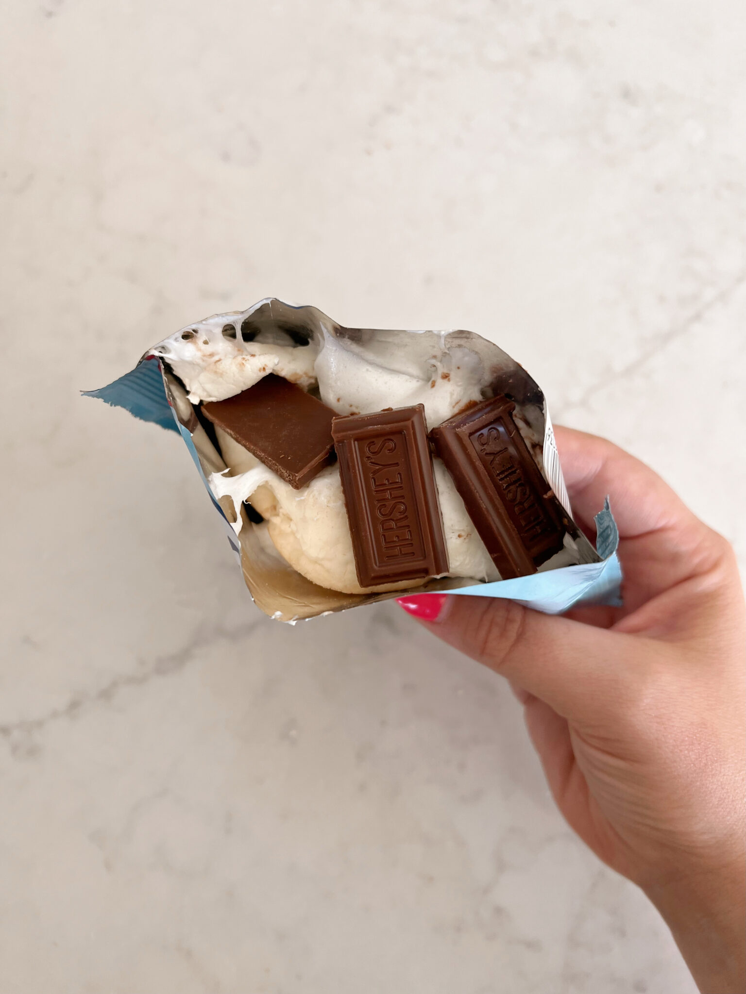 Walking Smores- Make s'mores in a bag - traditionallycozy.com