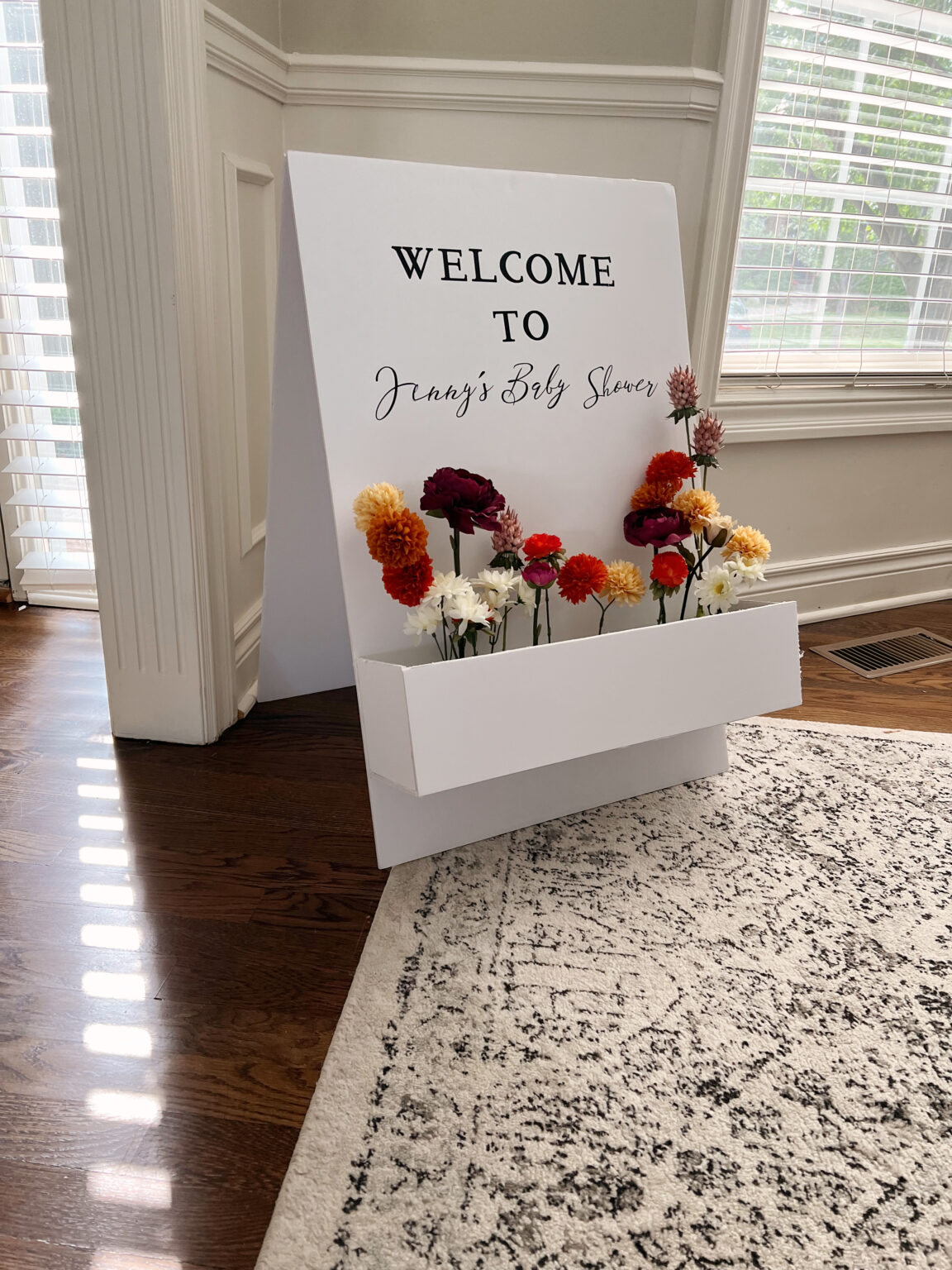 Flower Box Welcome Sign DIY- with Foam Board! - traditionallycozy.com